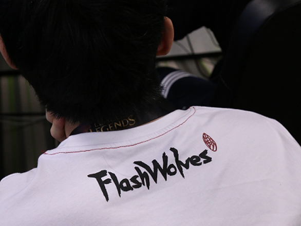 閃電狼 FlashWolves 官方網站